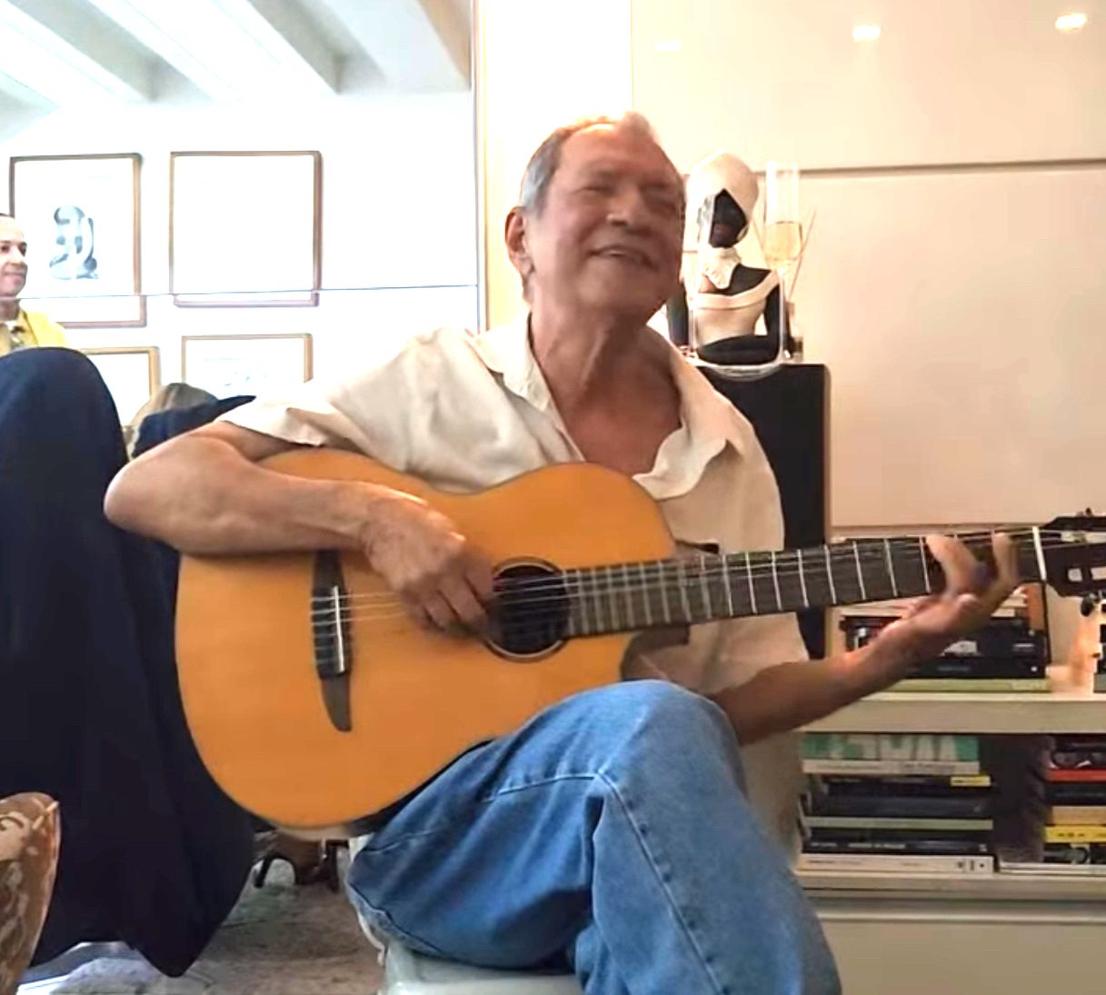 HOME - Ailton Pitombo